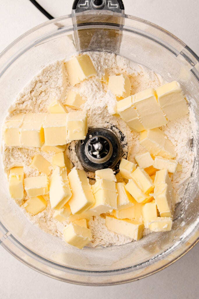 How to Make Pie Crust in the Food Processor - Everyday Pie
